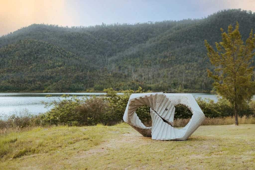 Talbingo: - Sculpture by the Sea